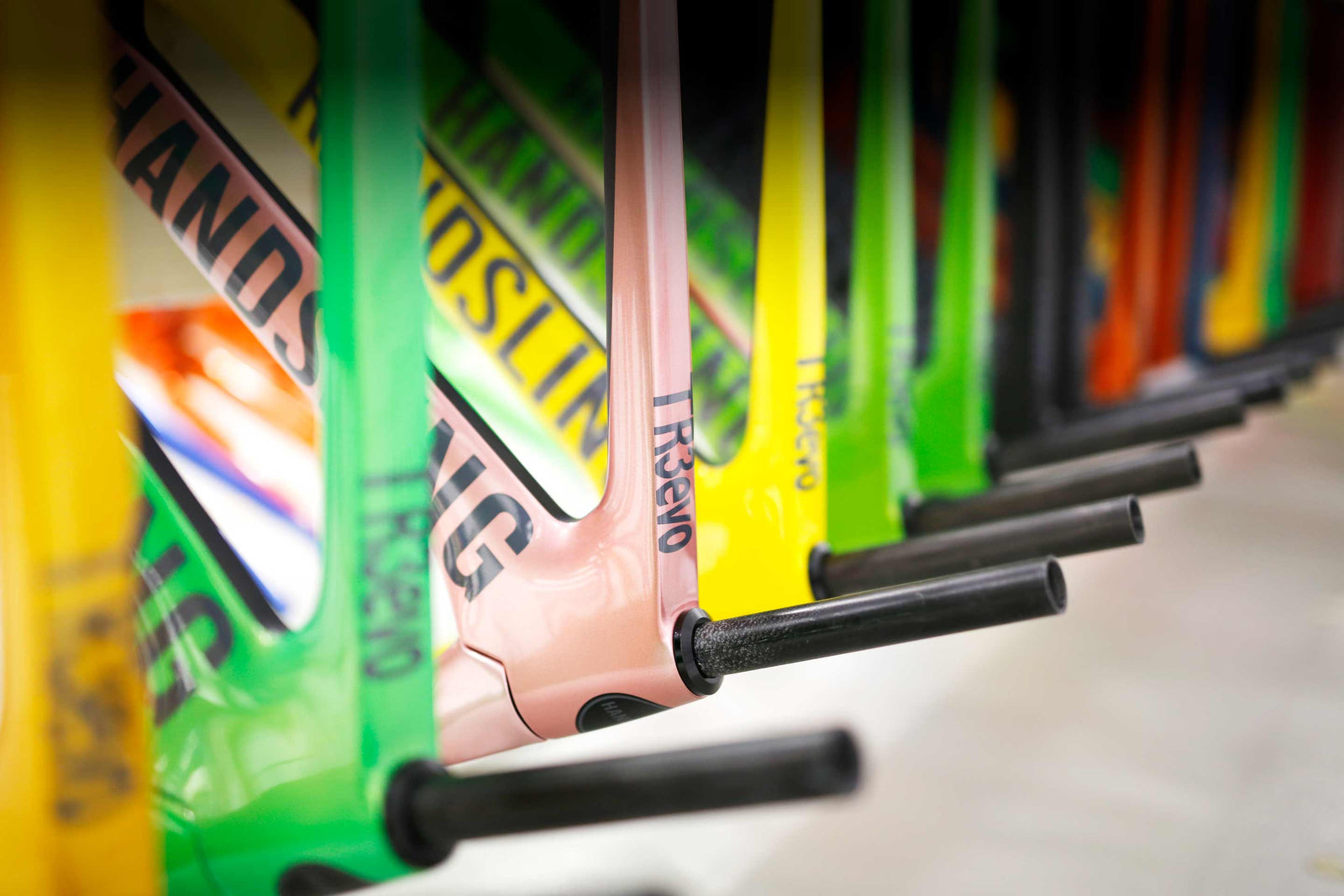 Handsling Track Frames